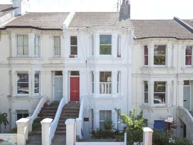 1 Bedroom Ground Flat
