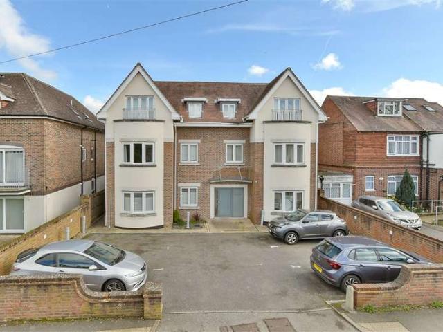 1 Bedroom Ground Flat