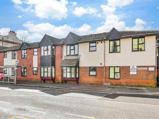 1 Bedroom Ground Flat