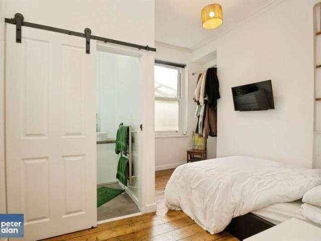 1 Bedroom Ground Flat