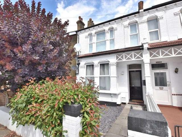1 Bedroom Ground Flat