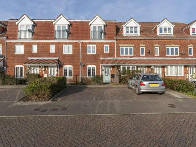 1 Bedroom Ground Flat
