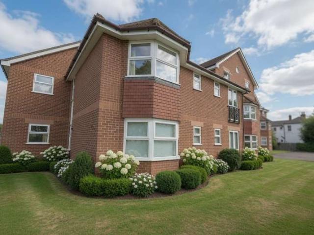1 Bedroom Ground Flat