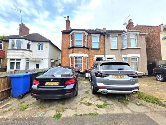 1 Bedroom Ground Flat