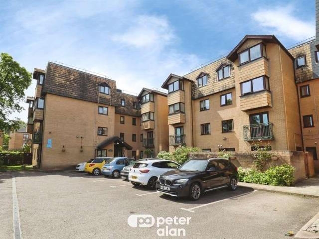 1 Bedroom Ground Flat