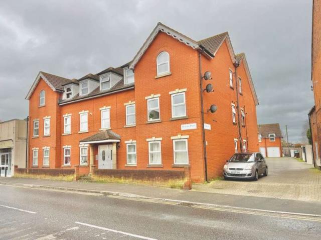 1 Bedroom Ground Flat