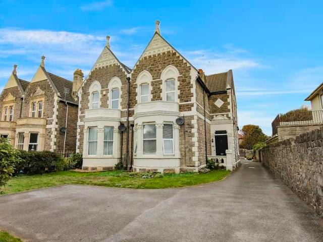1 Bedroom Ground Flat
