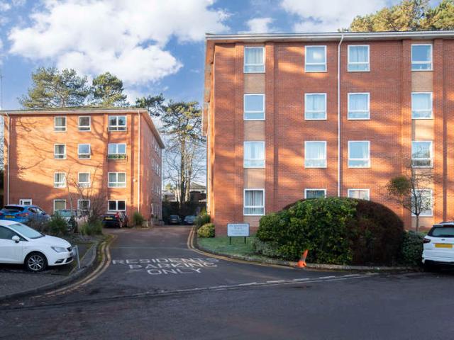 1 Bedroom Ground Flat