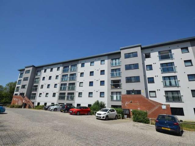 1 Bedroom Ground Flat
