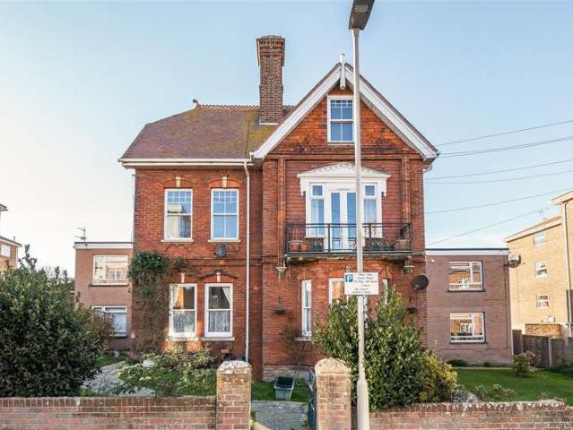 1 Bedroom Ground Flat