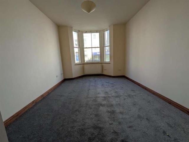 1 Bedroom Ground Flat