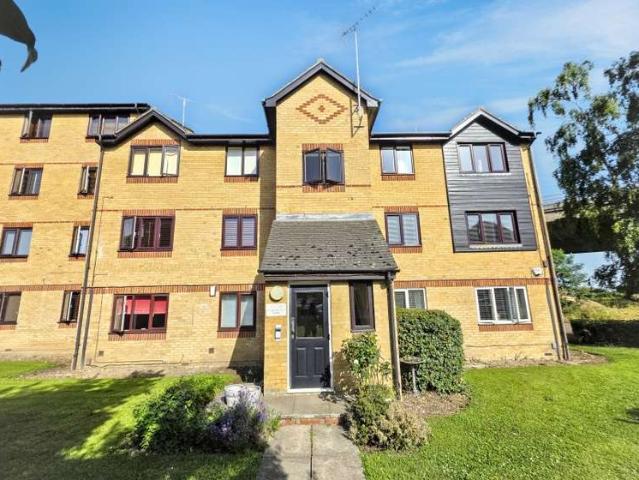 1 Bedroom Ground Flat