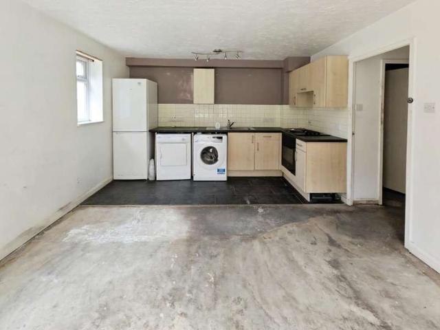 1 Bedroom Ground Flat