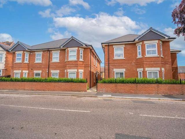 1 Bedroom Ground Flat