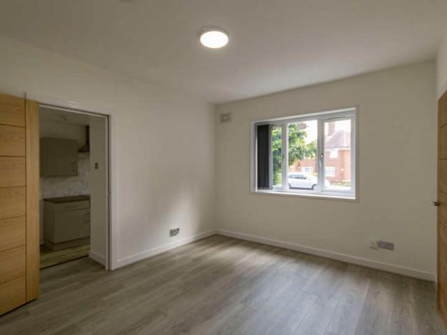 1 Bedroom Ground Flat