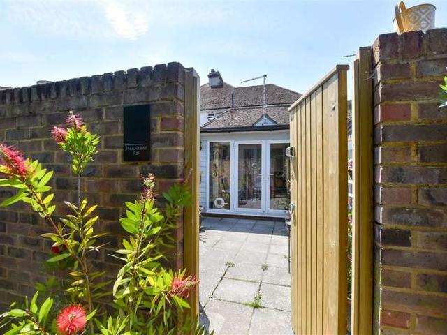 1 Bedroom Ground Flat