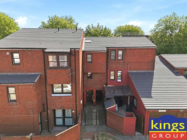 1 Bedroom Ground Flat