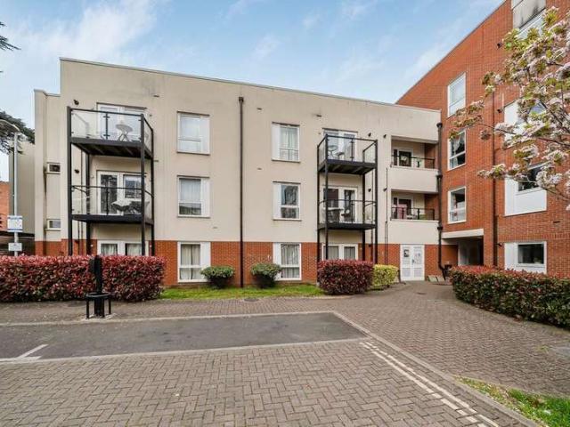 1 Bedroom Ground Flat
