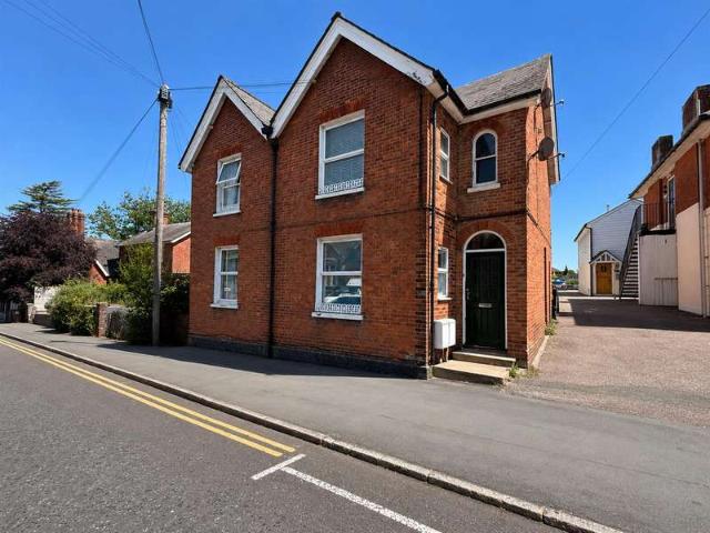 1 Bedroom Ground Flat