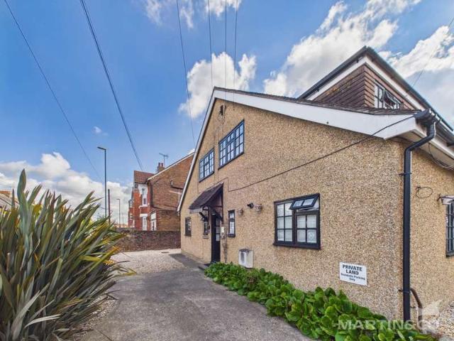 1 Bedroom Ground Flat