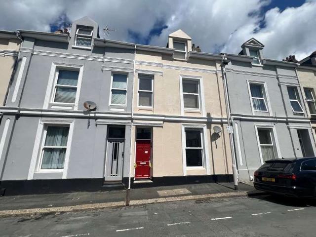 1 Bedroom Ground Flat