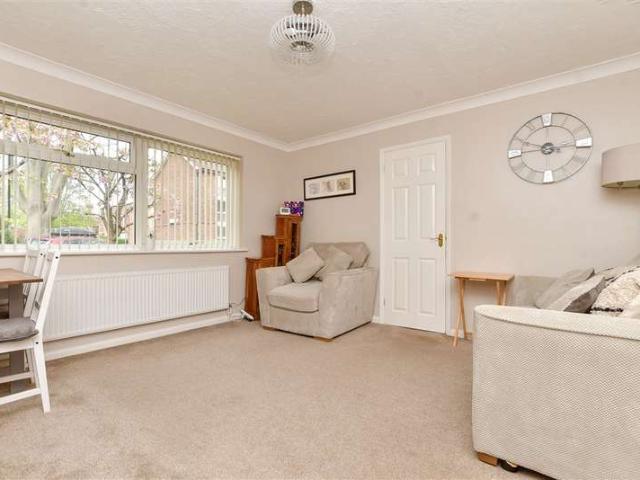 1 Bedroom Ground Flat