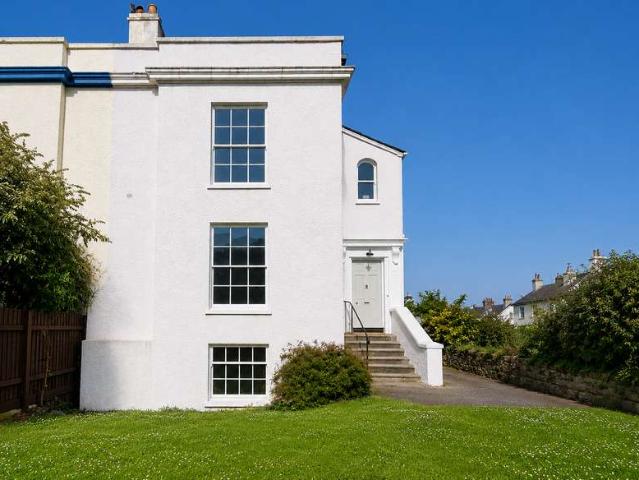 1 Bedroom Ground Flat