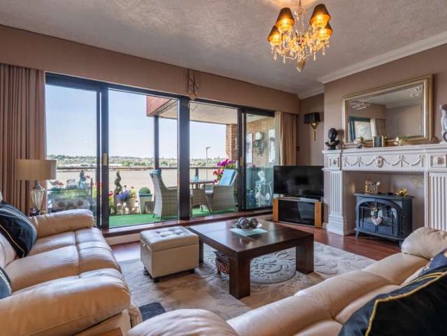 1 Bedroom Ground Flat