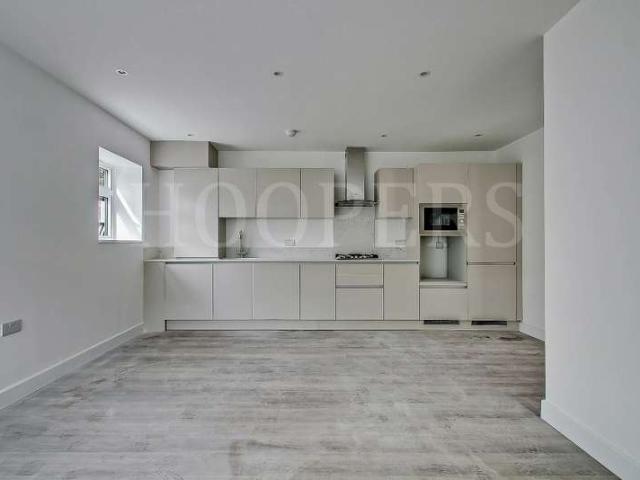 1 Bedroom Ground Flat