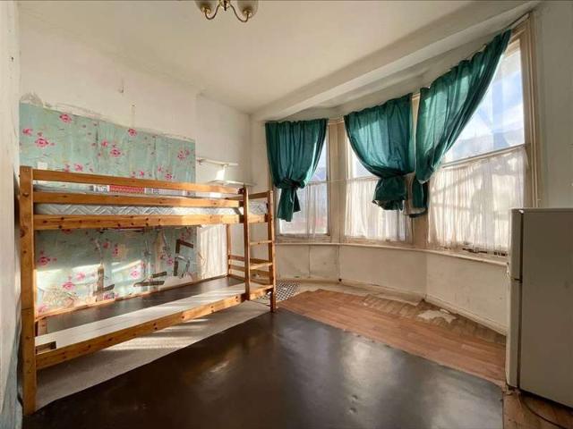 1 Bedroom Ground Flat