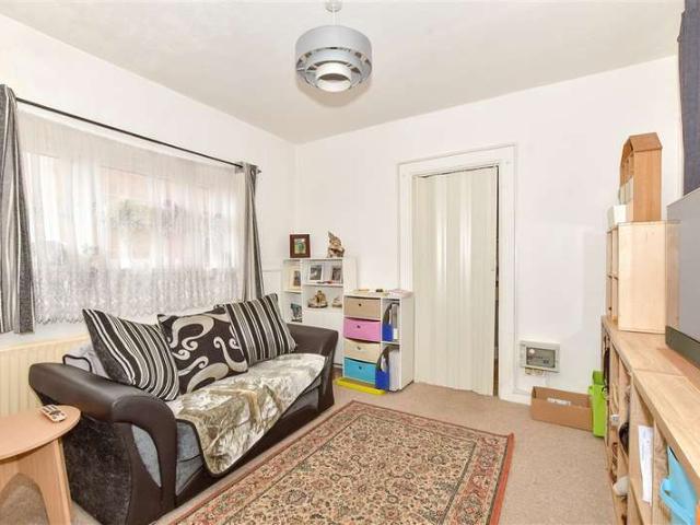 1 Bedroom Ground Flat