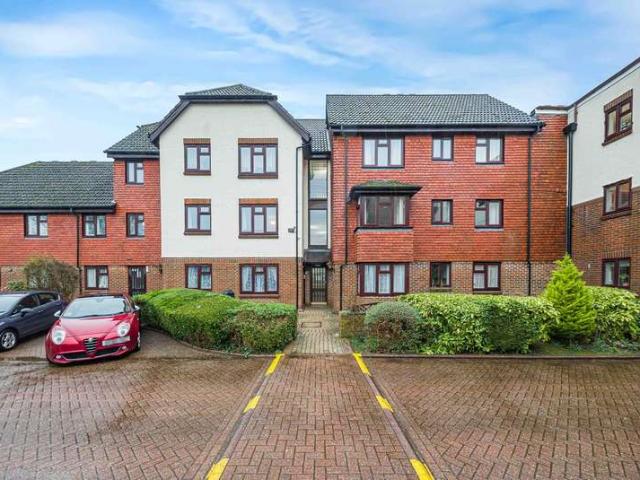 1 Bedroom Ground Flat