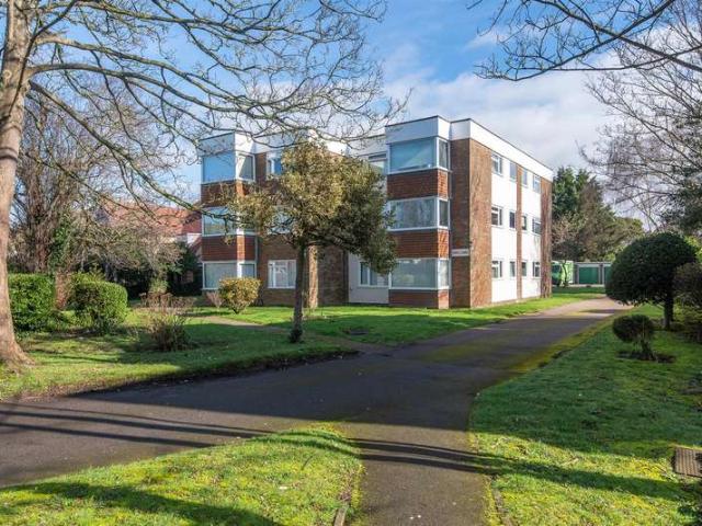 1 Bedroom Ground Flat