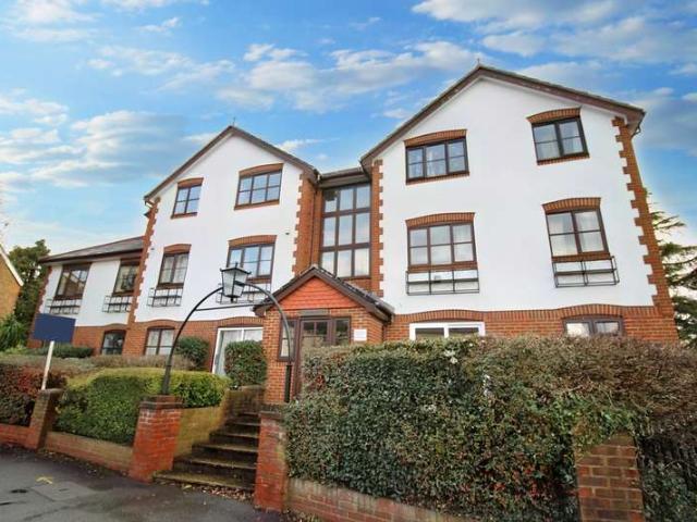 1 Bedroom Ground Flat