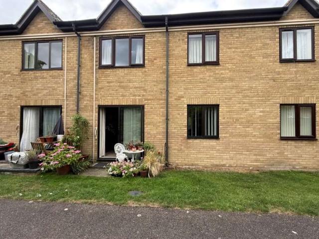 1 Bedroom Ground Flat