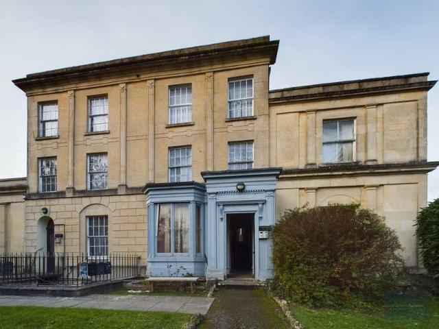 1 Bedroom Ground Flat