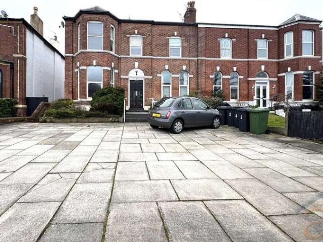 1 Bedroom Ground Flat