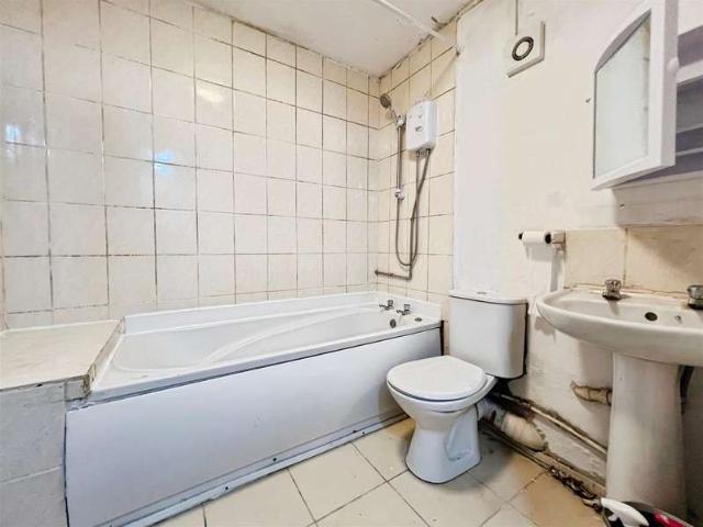 1 Bedroom Ground Flat
