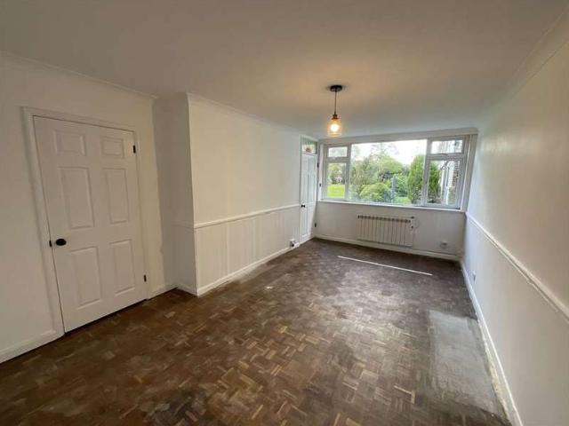 1 Bedroom Ground Flat
