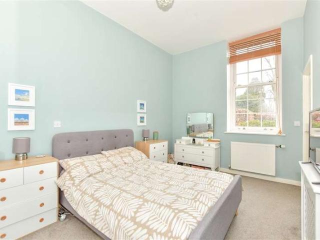 1 Bedroom Ground Flat