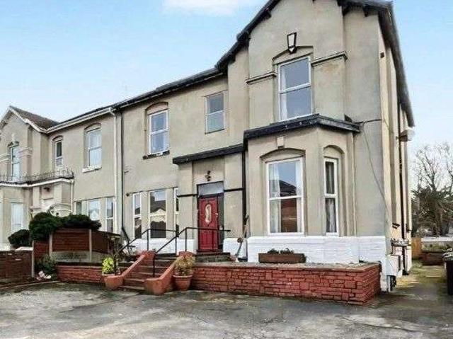 1 Bedroom Apartment Flat