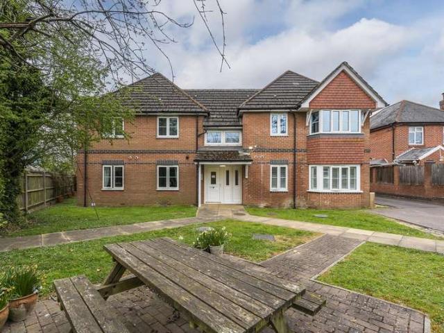 1 Bedroom Ground Flat