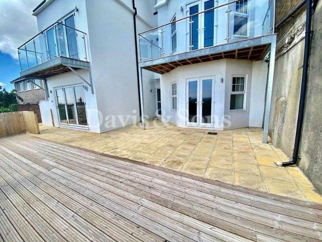 1 Bedroom Ground Flat