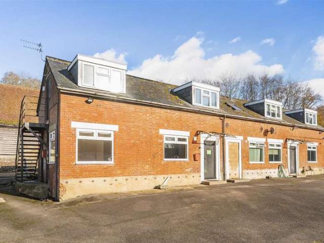 1 Bedroom Ground Flat