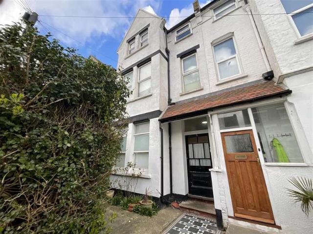 1 Bedroom Ground Flat