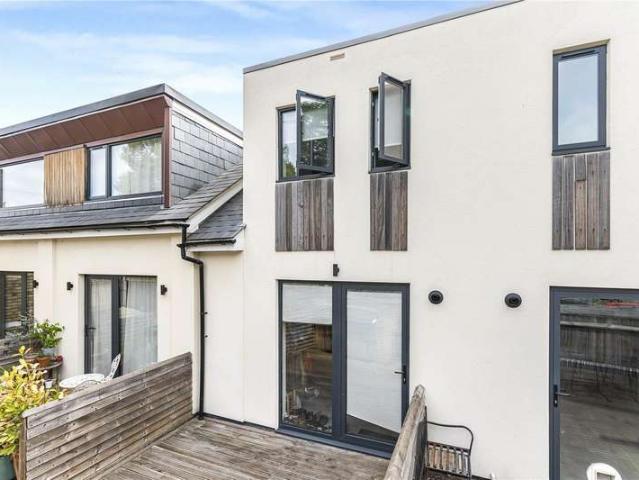 1 Bedroom Ground Flat