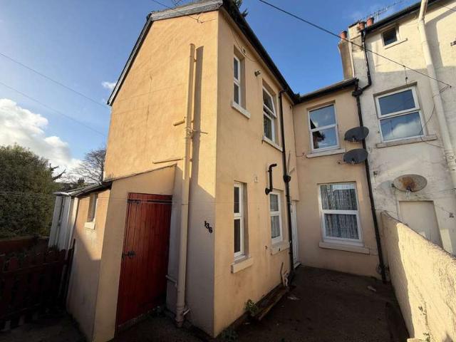 1 Bedroom Ground Flat