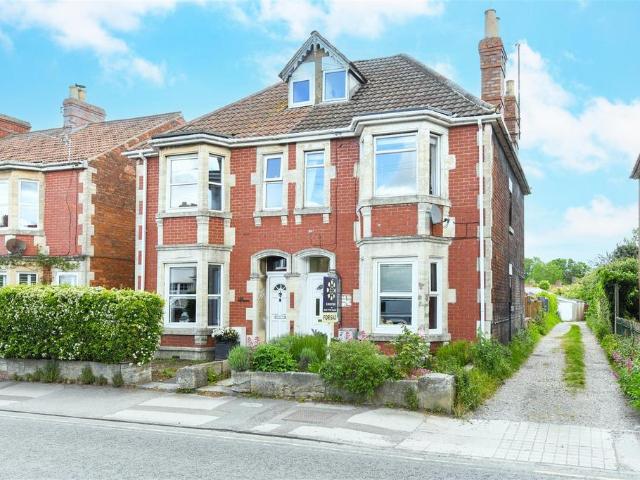 1 bedroom ground flat for sale