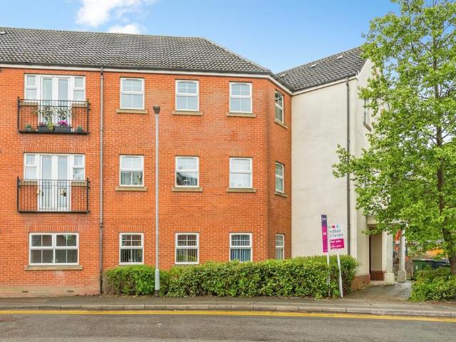 1 bedroom ground flat for sale