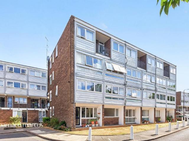 1 bedroom ground flat for sale